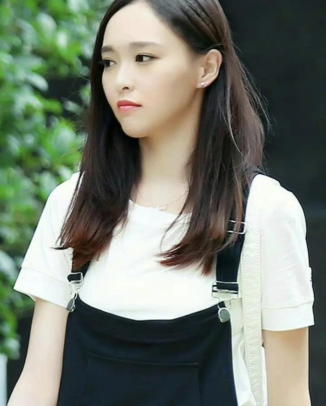 Tang Yan's classmate reunion was exposed, and the next article is like ...