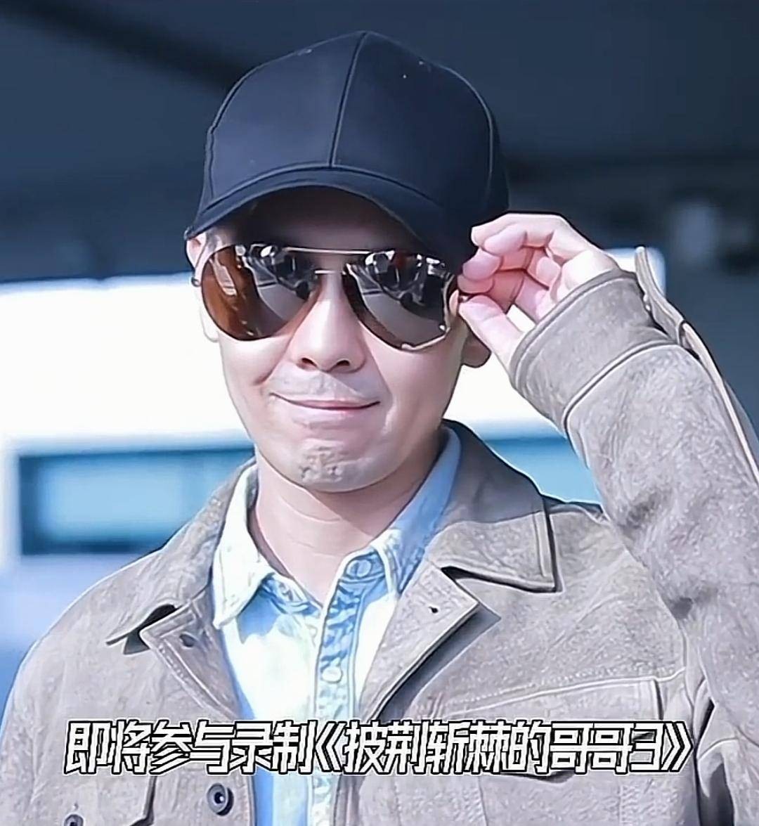 Jimmy Lin came back to record "Call Me by Fire Season 3". After the car ...