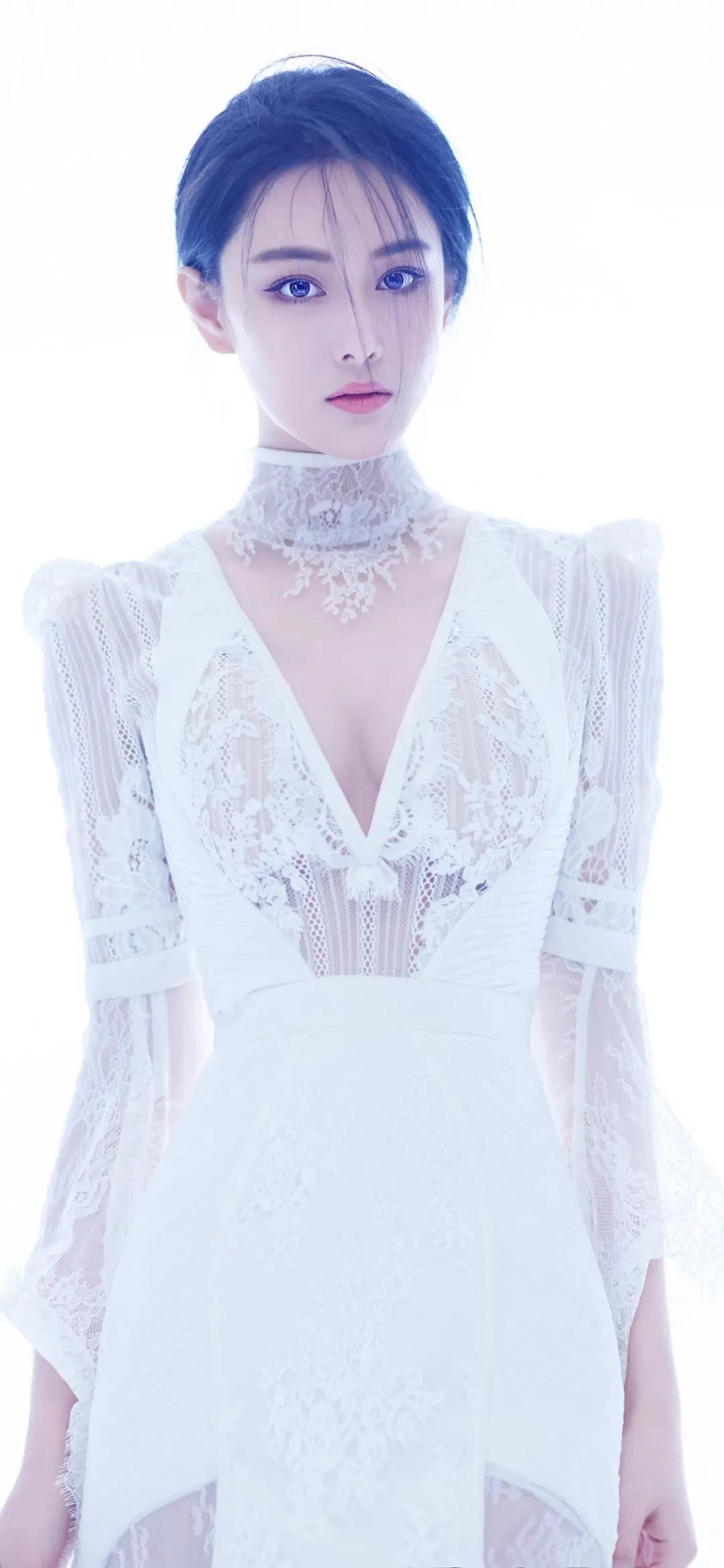 Zhang Xinyu & Liu Yifei - iNEWS