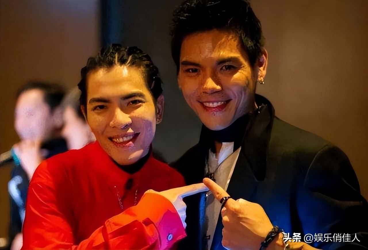 Xiang Taishao sang to Huaqiang in a video, and became a fan girl in a ...