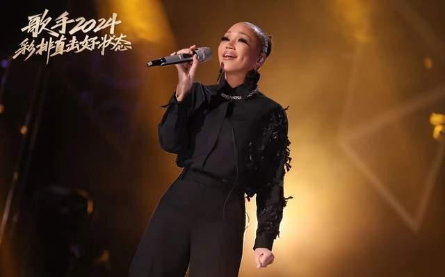 The final ranking competition of "Singer 2024" is coming. Lenka and the ...