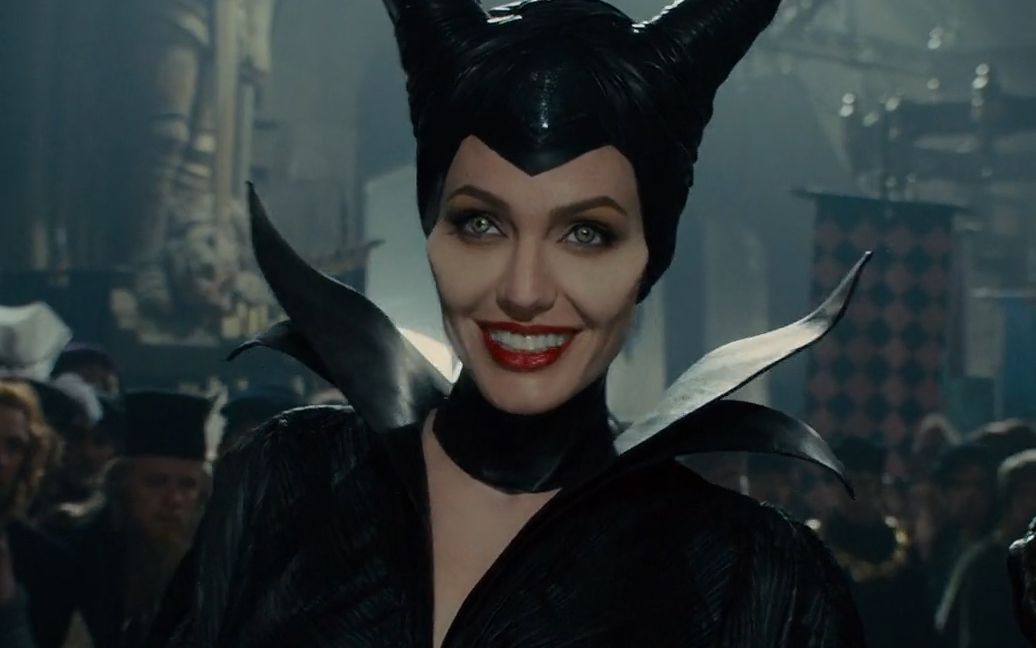 Taking Angelina Jolie as an example, look at the development and ...