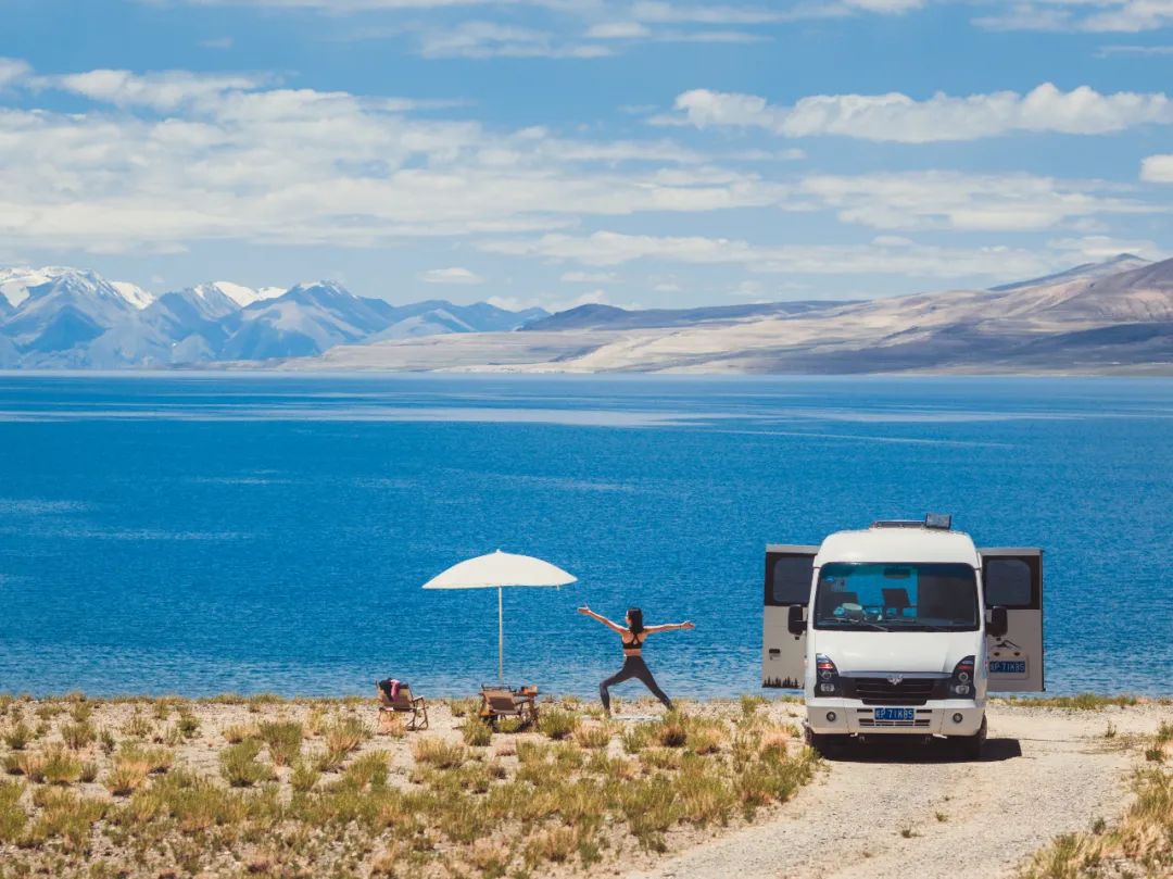 Put "home" in a 10 square meter RV, two people and three cats travel ...