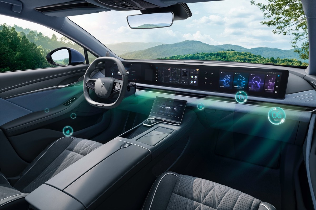 Girls will also fall in love with the driving feeling. Lantu Chasing ...