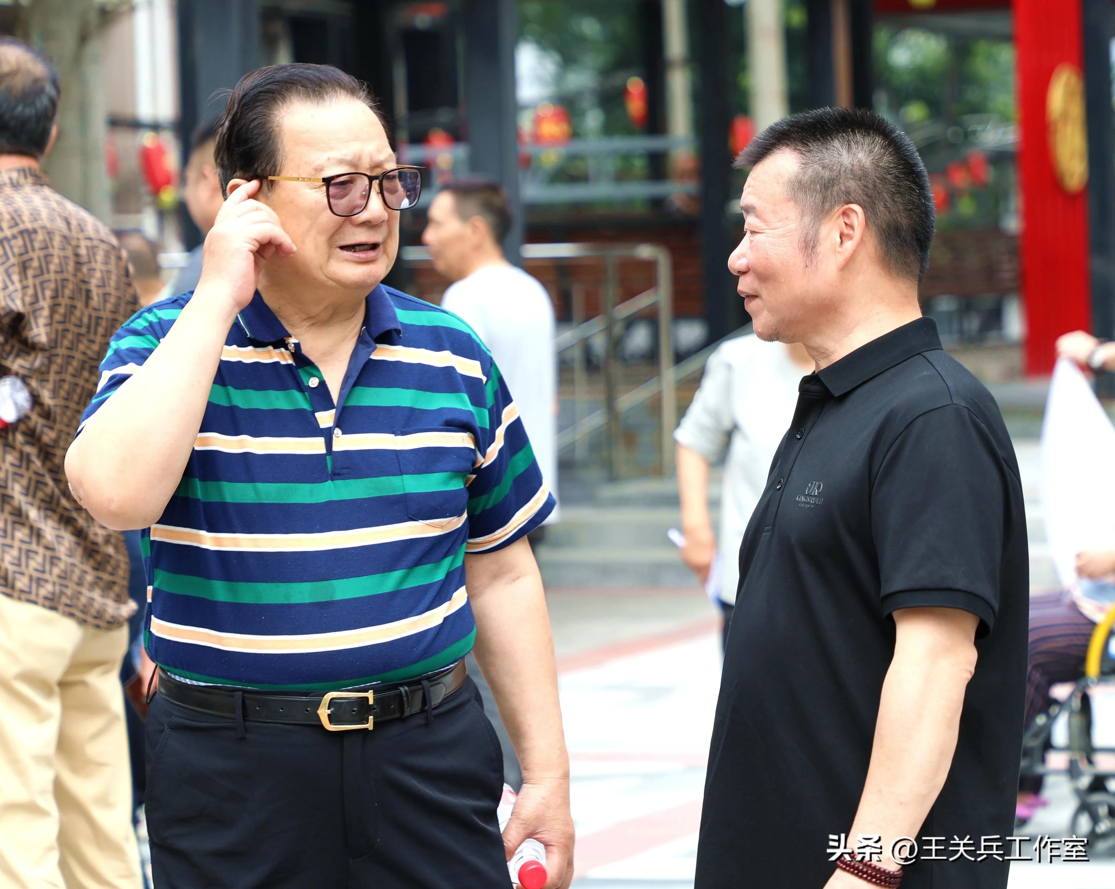 Appreciation of Chinese flower and bird paintings by Mr. He Xianyou, a ...