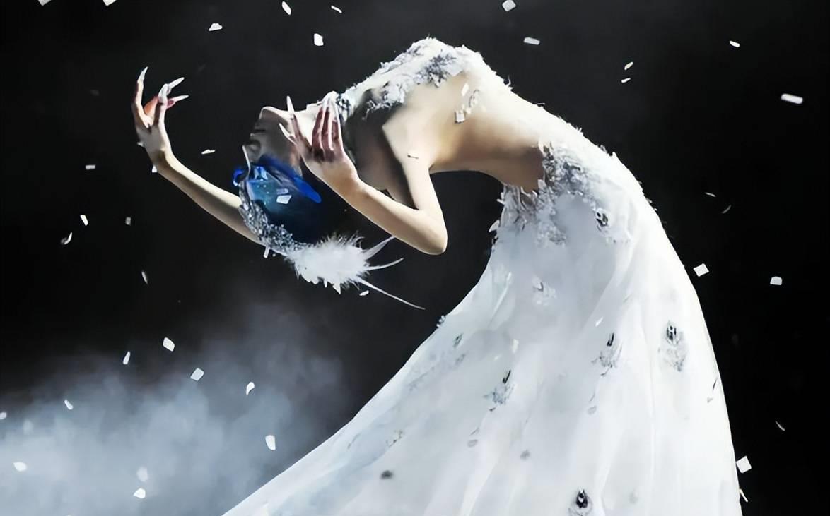 Yang Liping breaks the bottom line! The male dancer reacted to the ...