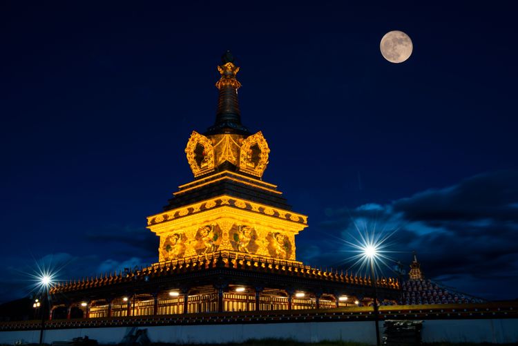 Poetry and pictures in the same frame, Moonlit Night Express ...