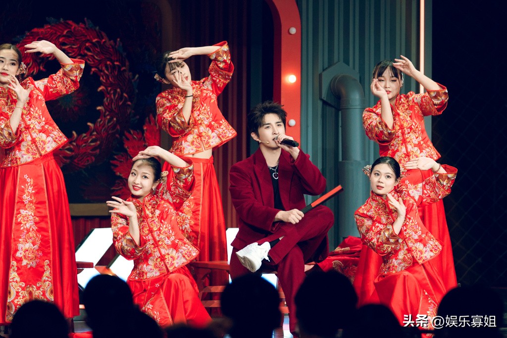 Group soul!Zhang Yuan is working on a new kind of combined stage, the ...