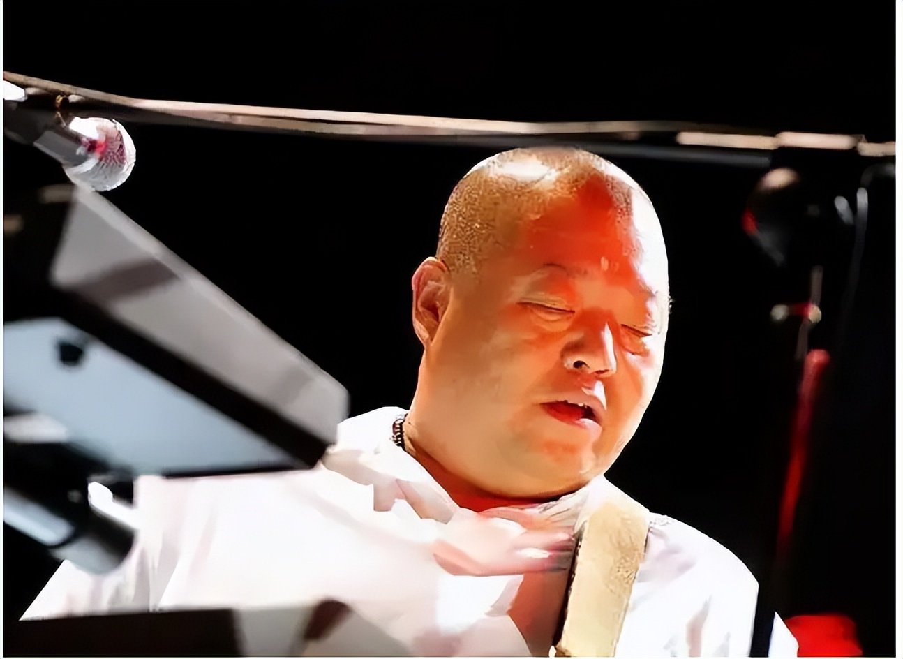 Singer Zang Tianshuo: He became famous by singing "Friends", owed two women in his life, and ...