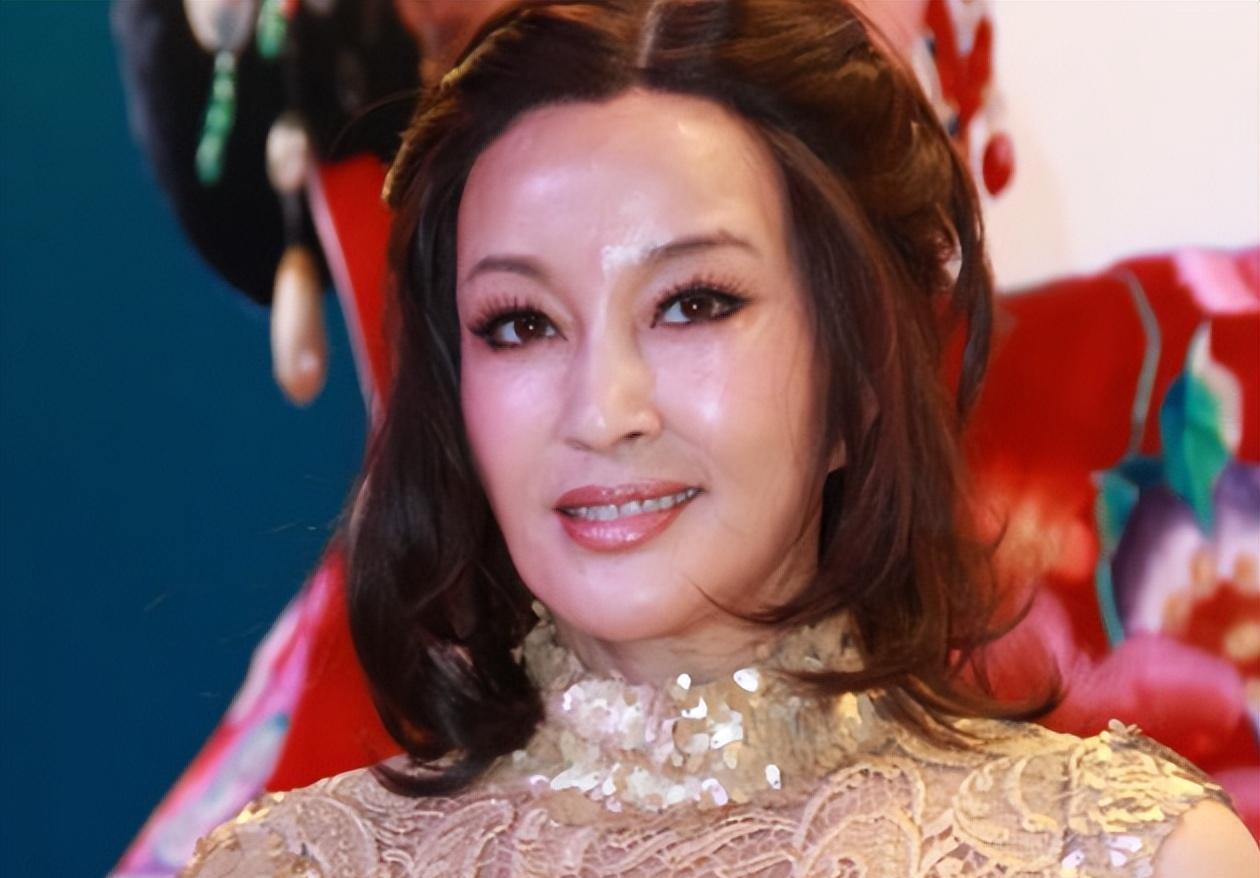 "Middle-aged goddess Zhou Xun performs stunningly in "The Show of Power ...