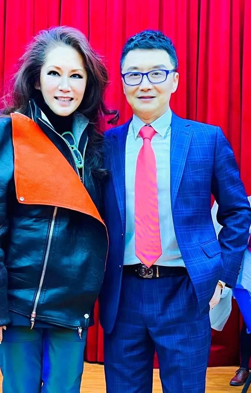 Famous travel singer Ye Lu and the reconstruction of "soul" - iNEWS