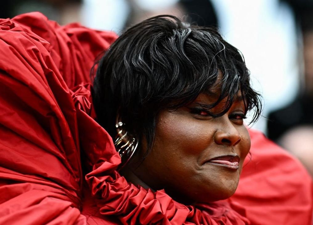 The second round of Cannes red carpet photos! The body is deformed, the ...