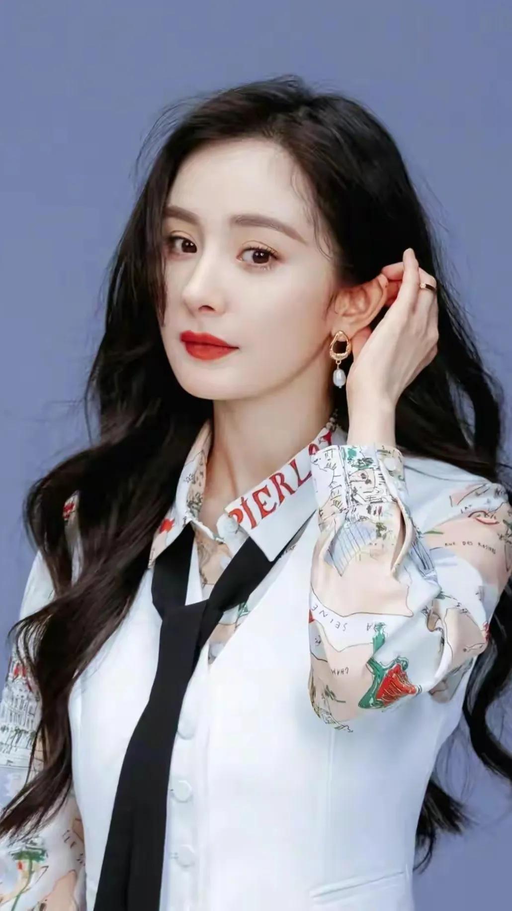 Yang Mi is beautiful, or Jiang Wenli is beautiful? - iNEWS