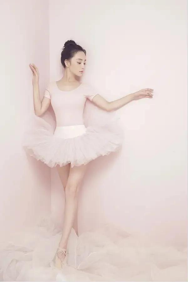 China's top goddess Li Xiaolu, small and exquisite and as beautiful as Baolu - iNEWS