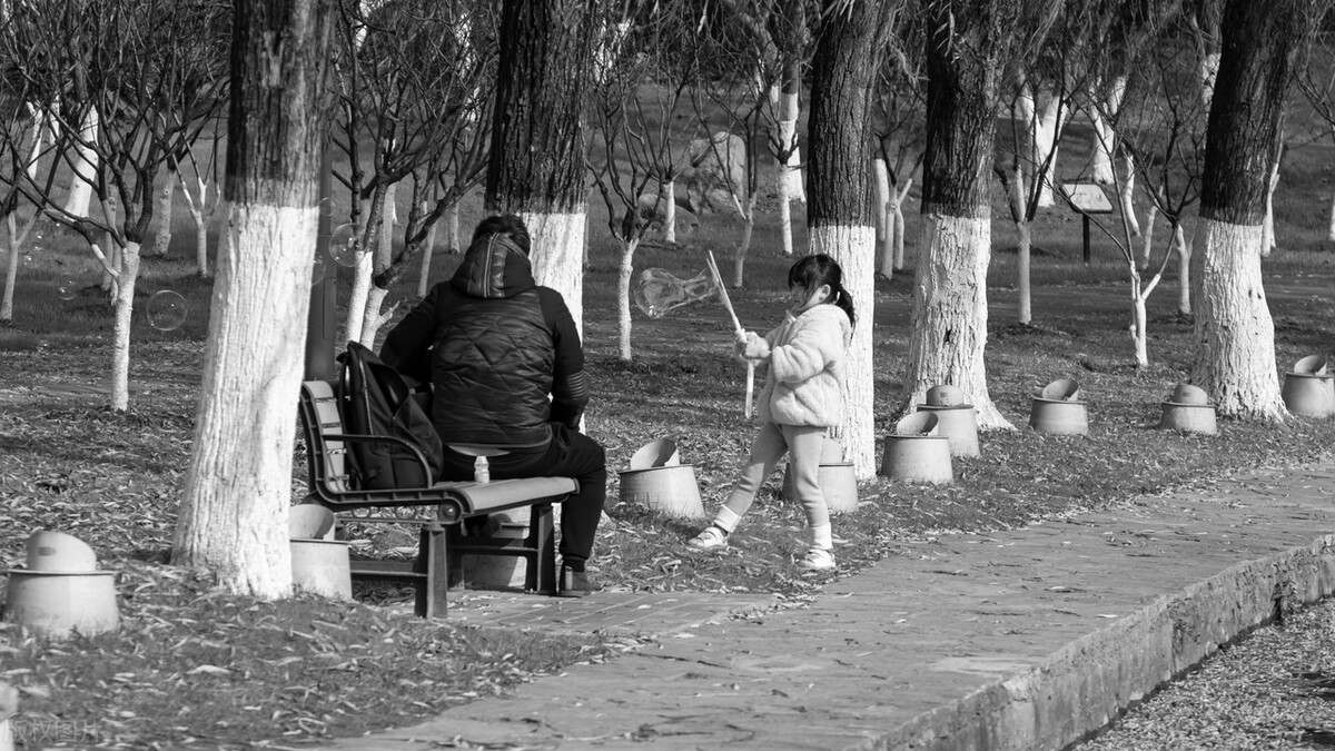 Xiao Hong, a talented woman in the Republic of China: Rebellious and ...