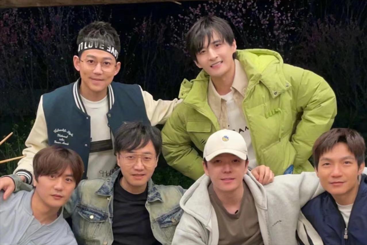 07 The fast boy mushroom house reunites again, it's really sad and ...