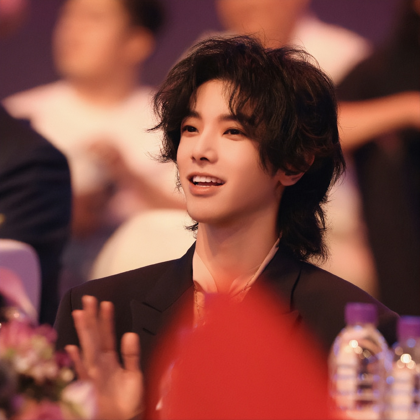 CCTV abandoned Hua Chenyu, the eternal god of the music world, and ...