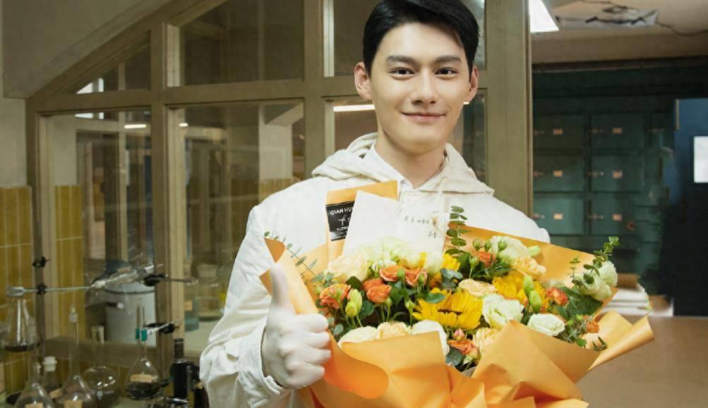 "Dark Night and Dawn" is about to be released on TV. Anna Yao ...