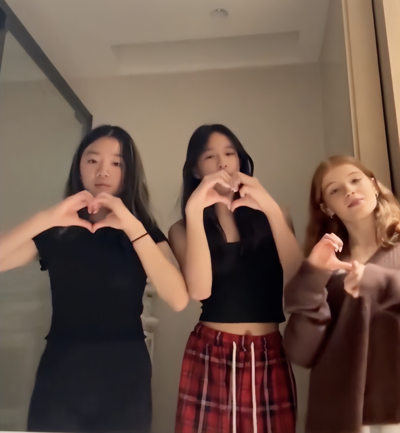 "The second generation of the ugliest star" Lin Jialing, 13 years old ...