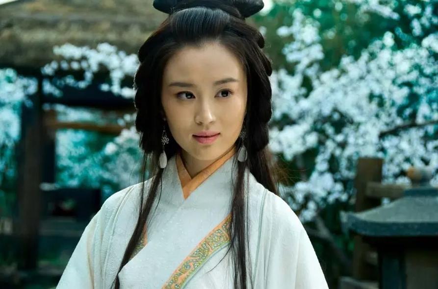 Zhou Yu ridiculed Mrs. Zhuge Liang's ugliness in the first couplet ...