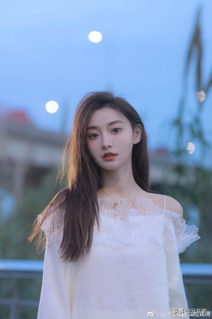 Appreciate the charming photos of Jin Jiayue, the beautiful host of Communication University of ...