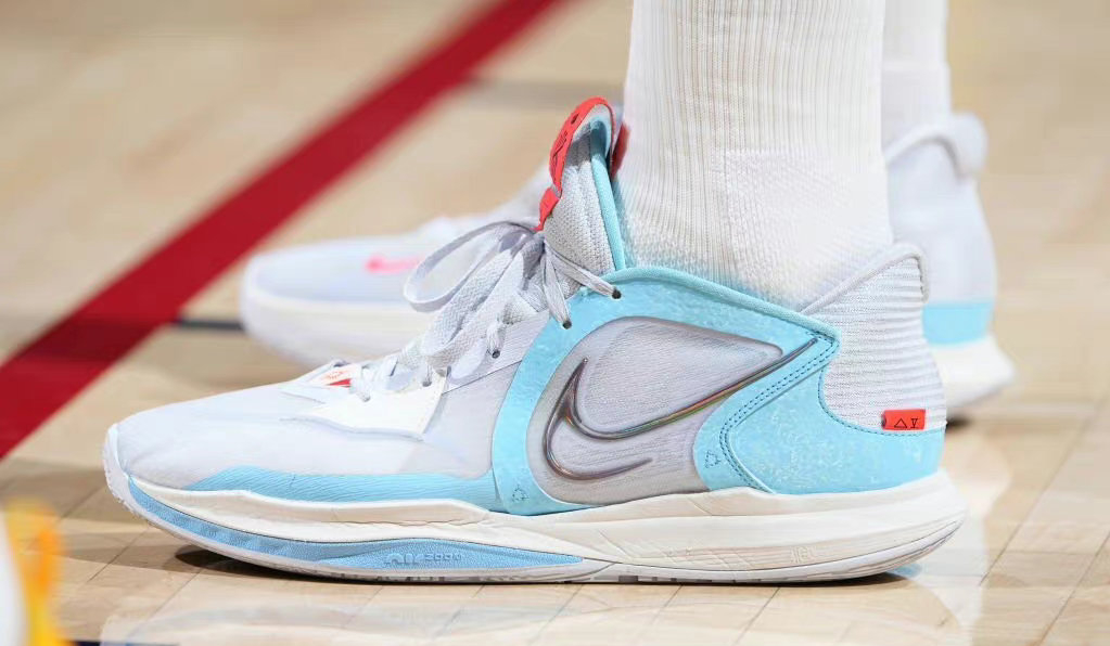 NBA preseason kicks: Klay wears Anta KT8 golden blood, Chinese sneakers ...