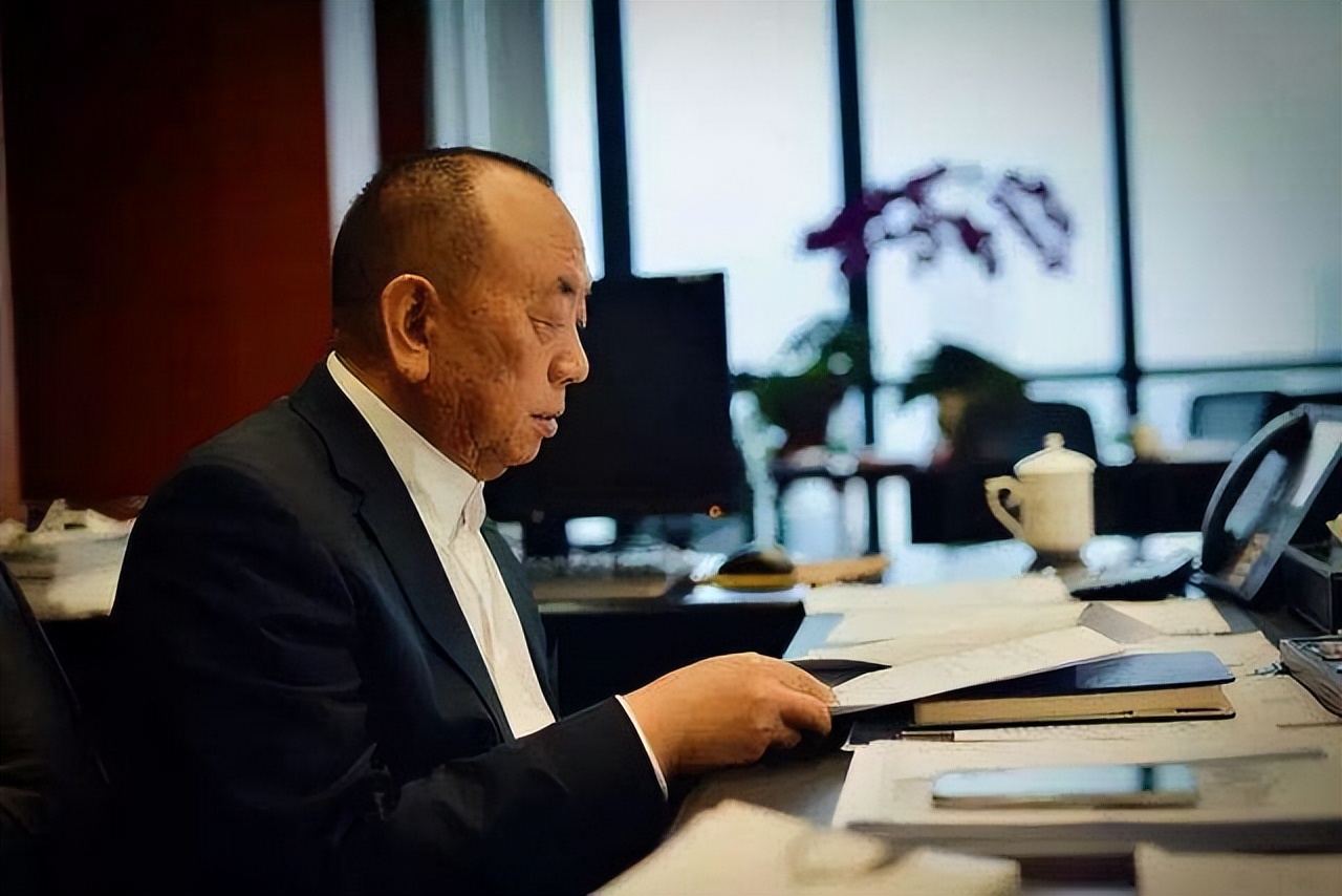 Mindray's market value fell by less than 280 billion. How many times ...