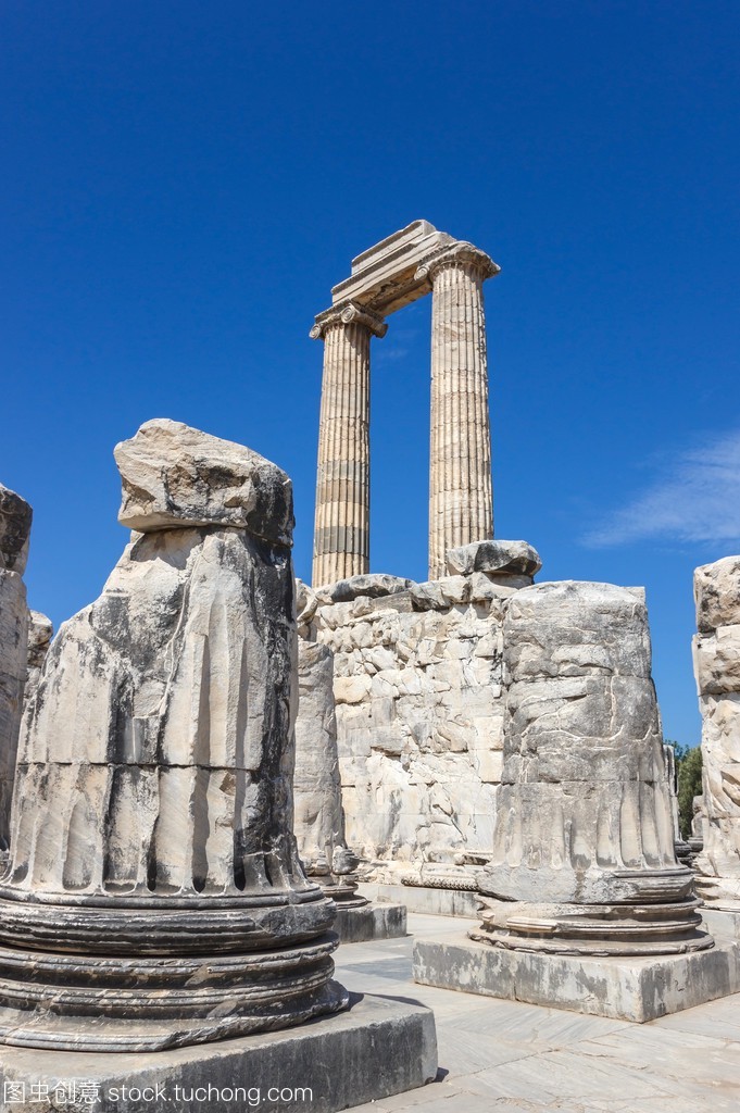 Ruins of the Temple of Apollo on Naxos - iNEWS