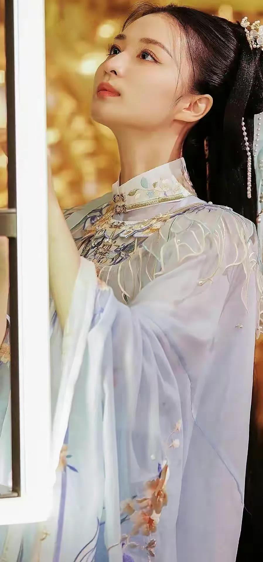 Natural beauty, known as the little "Liu Yifei", the most beautiful ...