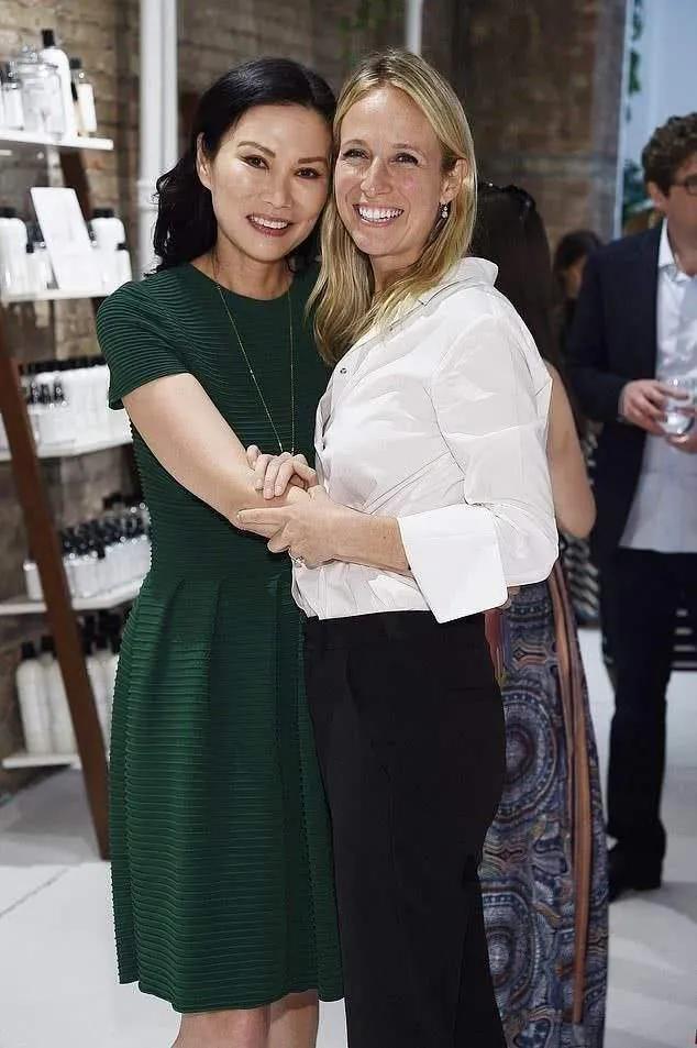 Wendi Deng: The Story of a Legendary Chinese Woman - iNEWS