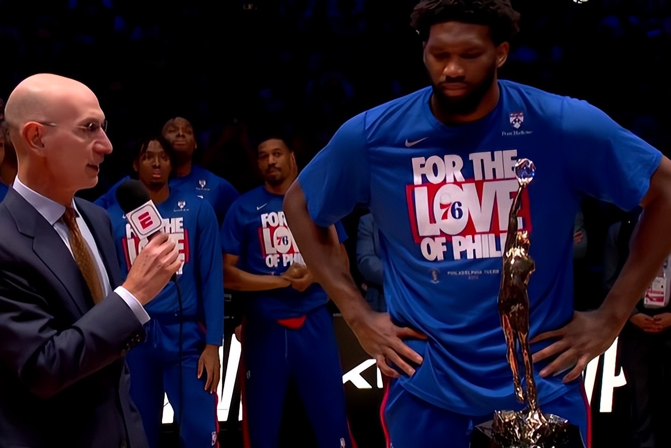 Embiid cried again after receiving the Jordan trophy! Congratulations ...