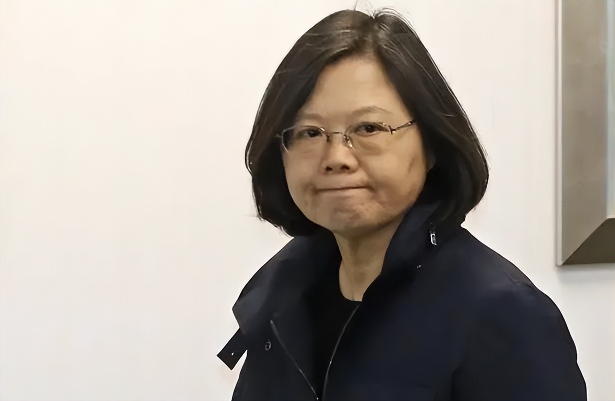 20 PLA military planes patrolled Taiwan, and drones took photos of ...