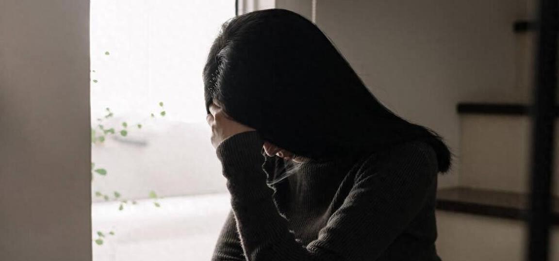 After checking into the B&B, the woman discovered that her privacy was ...