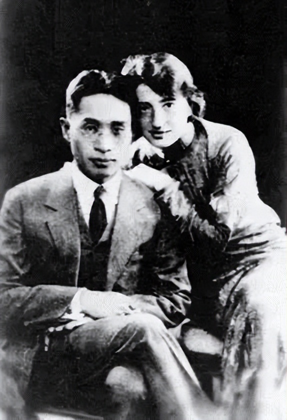 He Luli's family history, her father He Siyuan was righteously anti ...