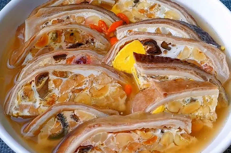 Lotus seed seven-star belly, a famous traditional Fuzhou dish, please ...