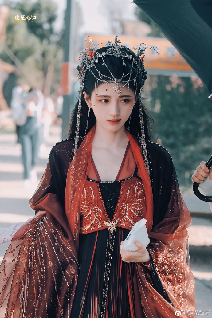 8.15 Drama: Zhao Liying, Xu Kai, Yu Shuxin, Guan Xiaotong, Jin Chen ...