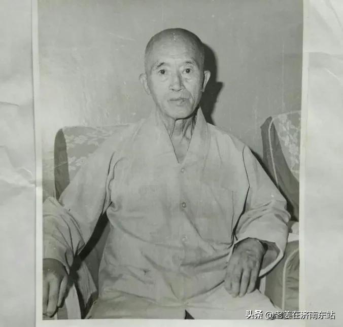 Why is he, Master Haideng, the master of Chinese martial arts, being ...