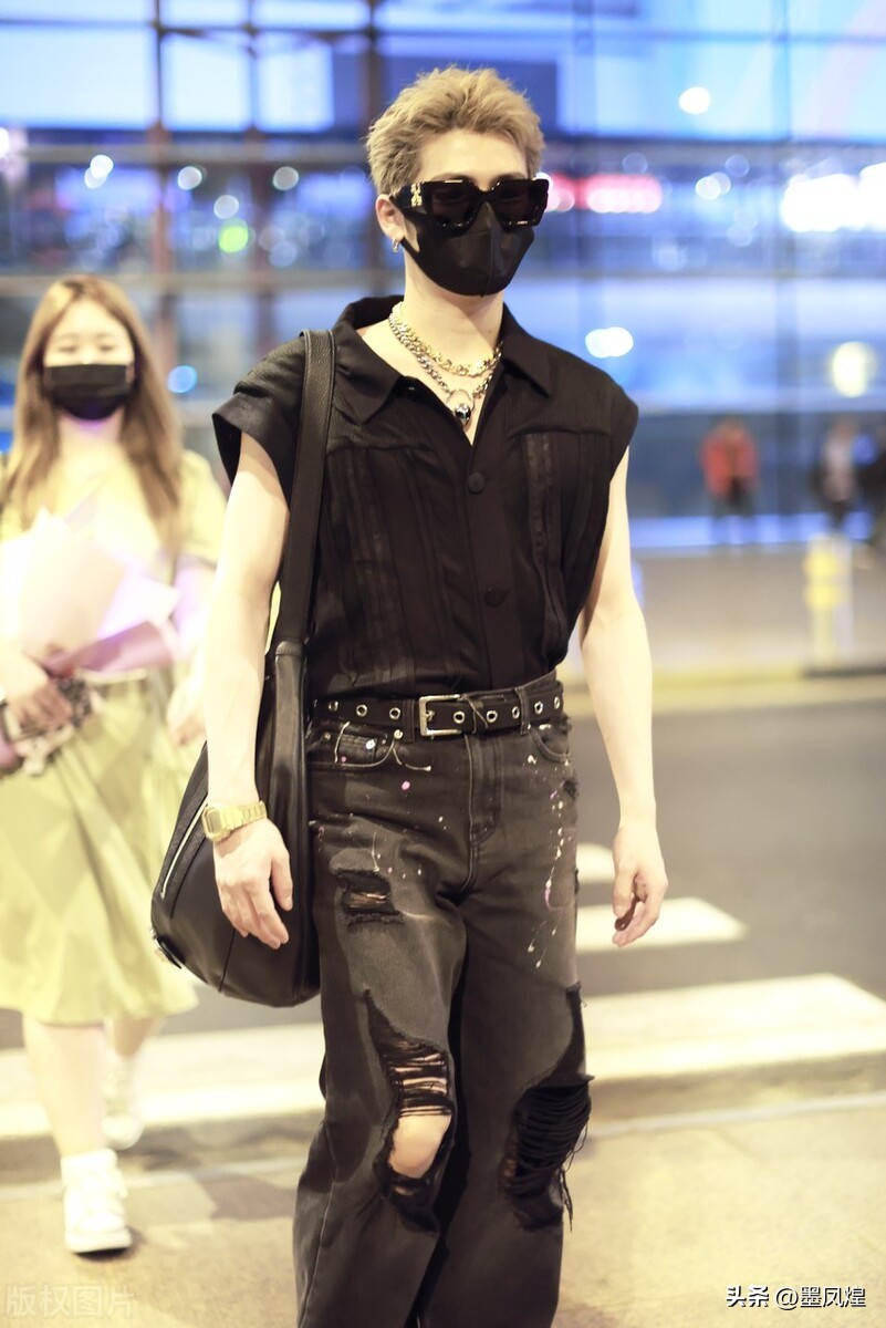 Riki: Appeared at Beijing Airport in the early morning of May 20, 2023 ...