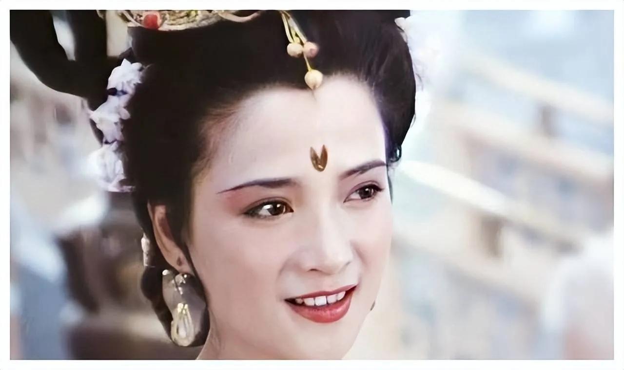 "The No. 1 Classical Beauty" He Qing: Acted in the four great classics ...