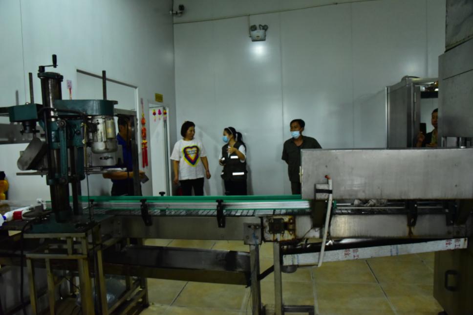 Jiang Zhenyu "Into Xinhe Village, Baoshou Town" - iNEWS