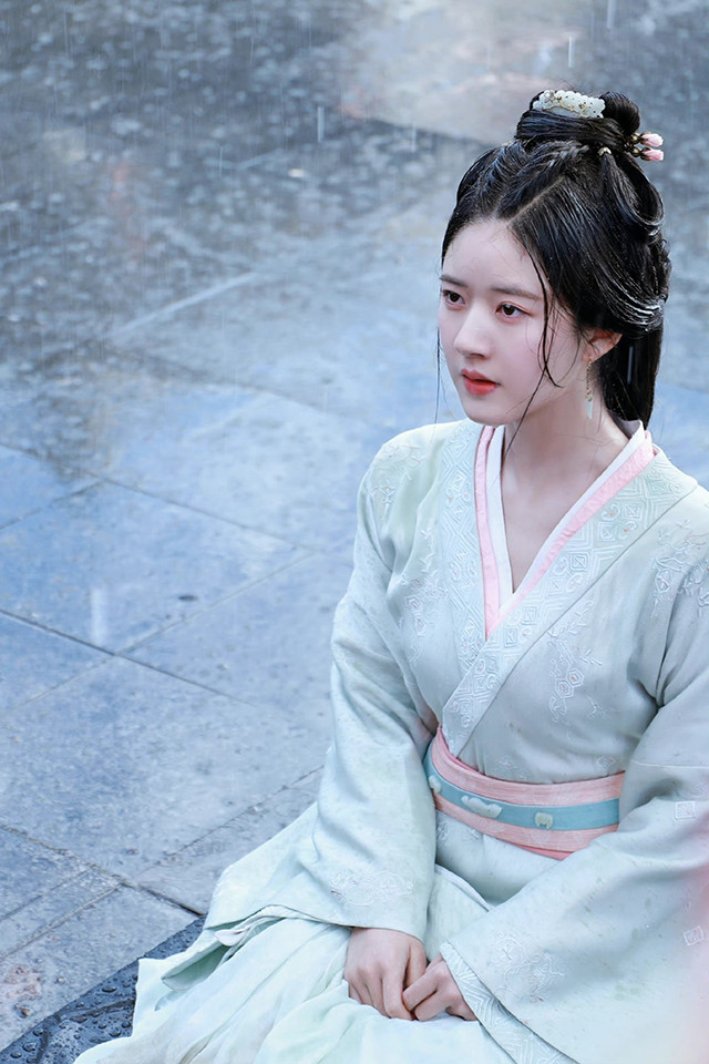 Xinghan is splendid and the moon rises to the sea: 9 beauties with ...