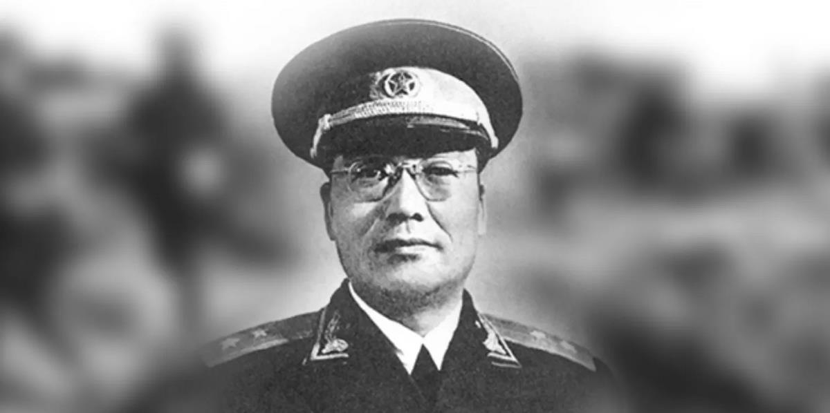 After being awarded the title in 1955, Premier Zhou asked Han Liancheng ...