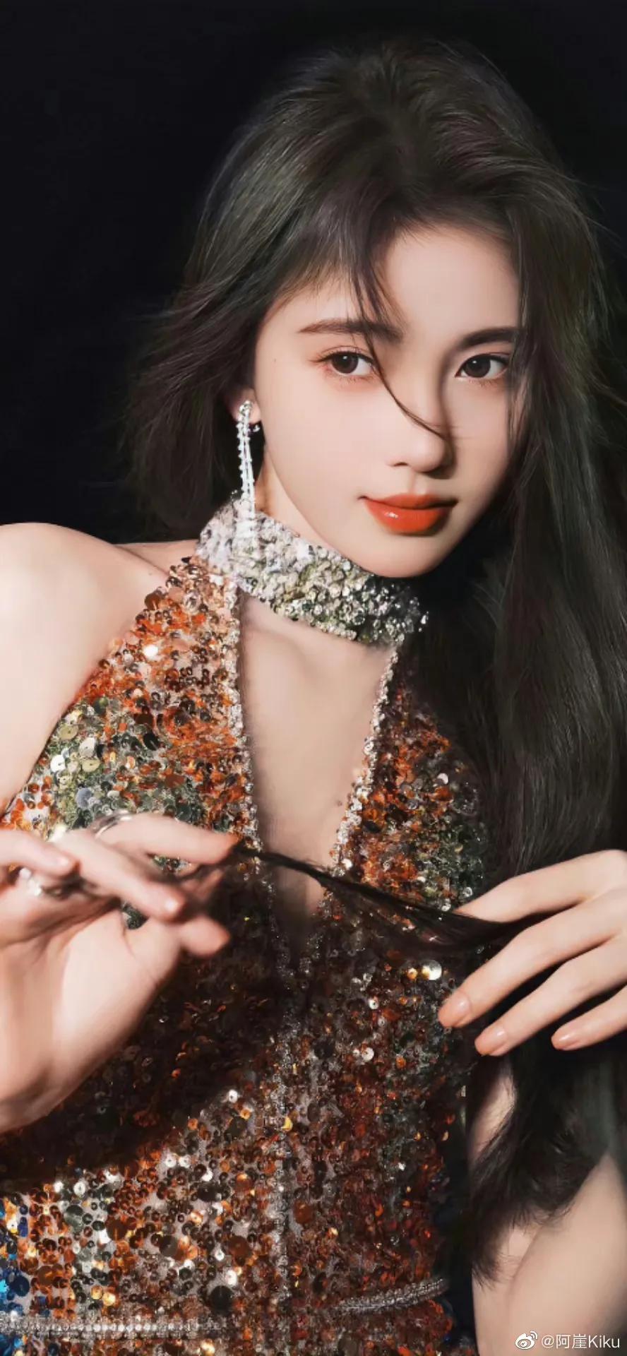 Beautiful wallpaper——Ju Jingyi - iNEWS