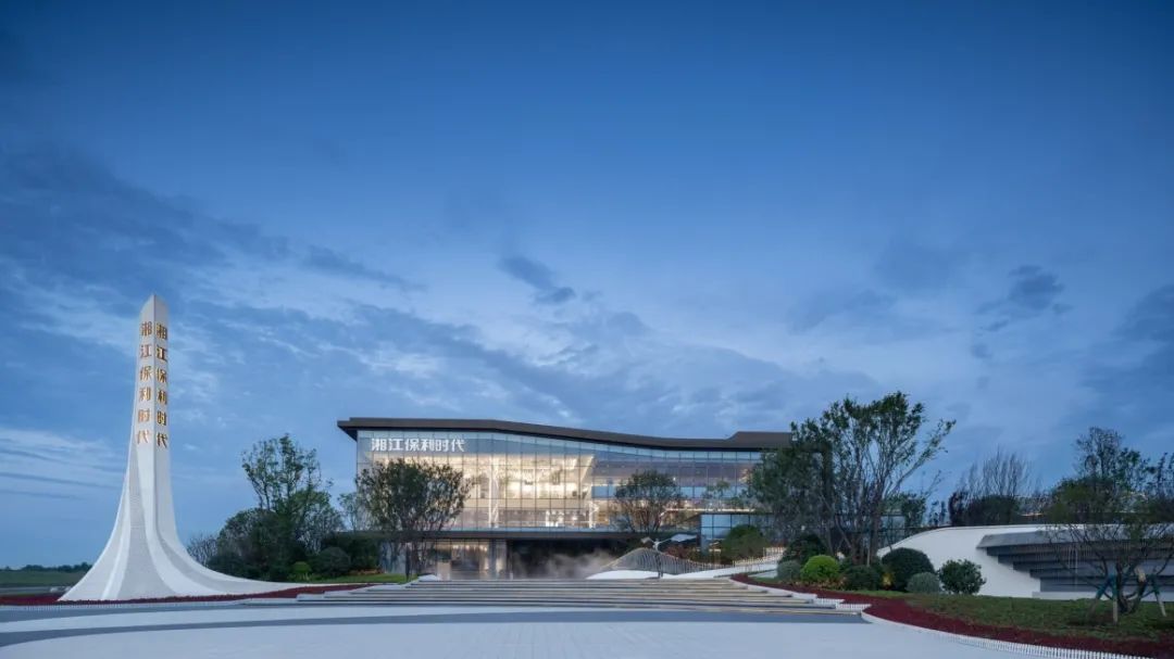 Eye-catching spiritual fortress - iNEWS