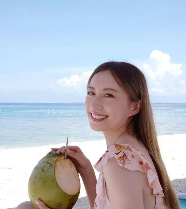 Qin Xianglian in the Hong Kong version of Bao Qingtian's "The Return of ...