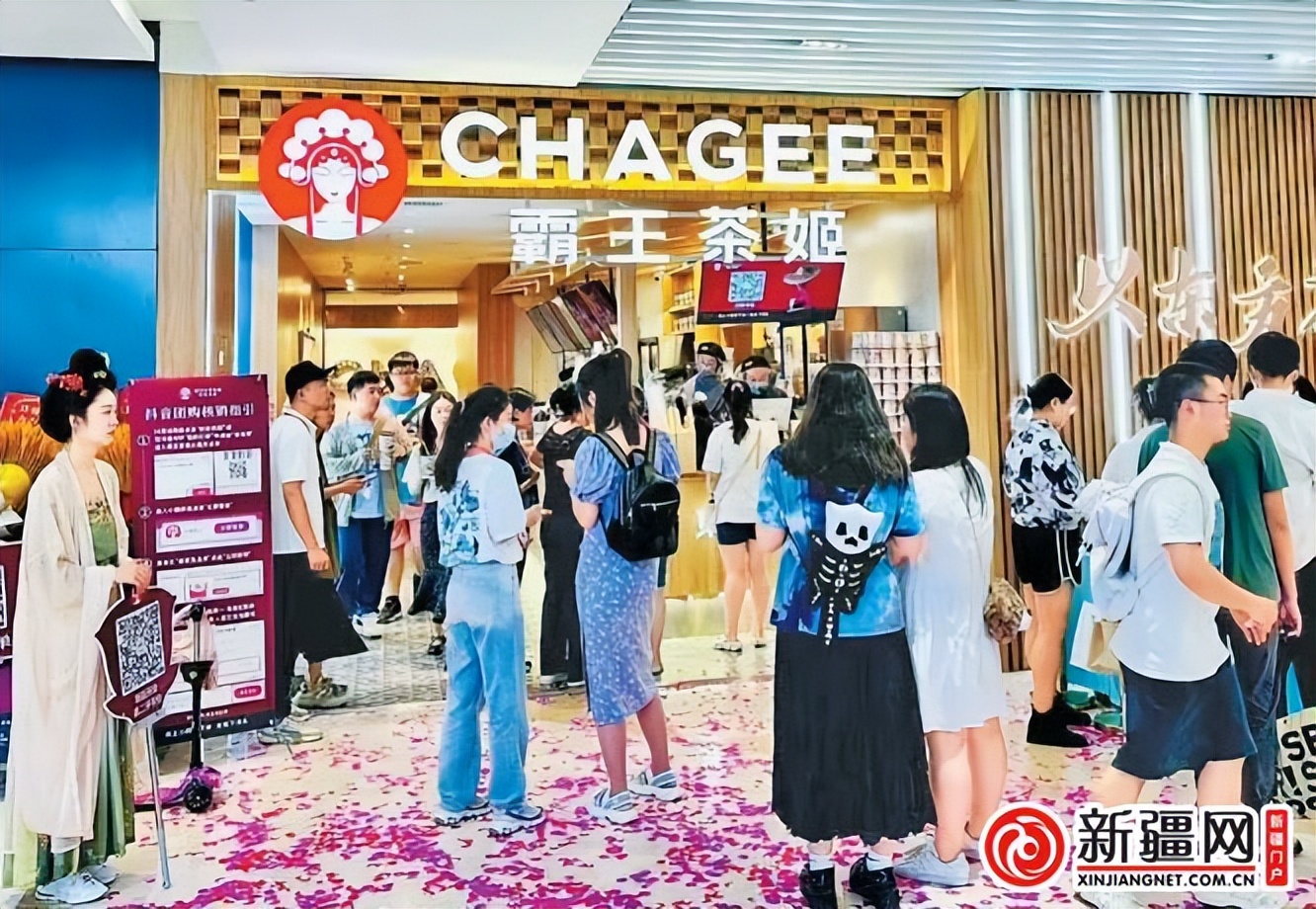 Urumqi: Go shopping in business districts, visit neighborhoods, visit ...