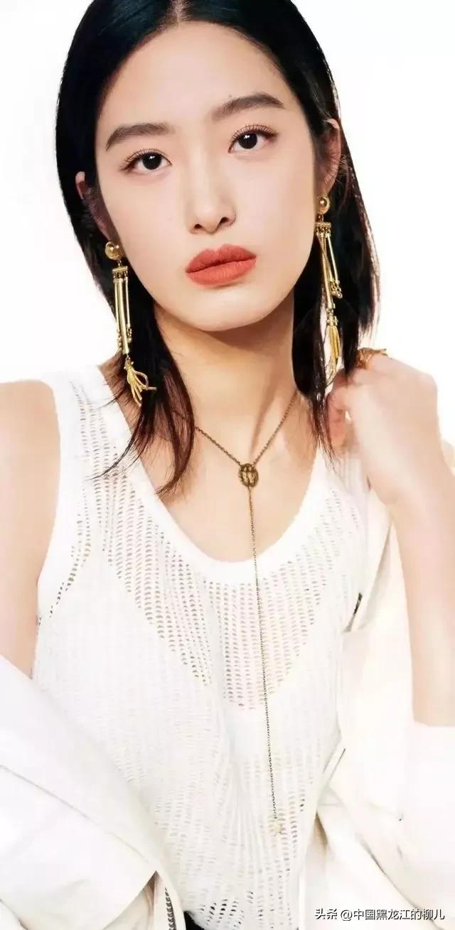 Movie star Yang Caiyu - beautiful photo - iNEWS