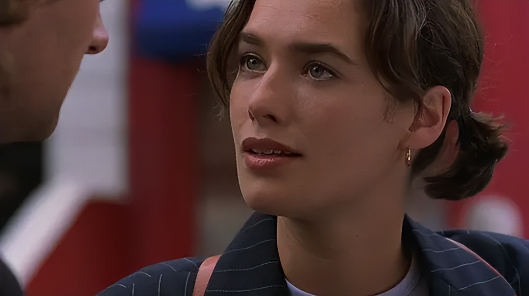 Lena Headey reveals her true feelings and uses a unique narrative structure to tell about ...