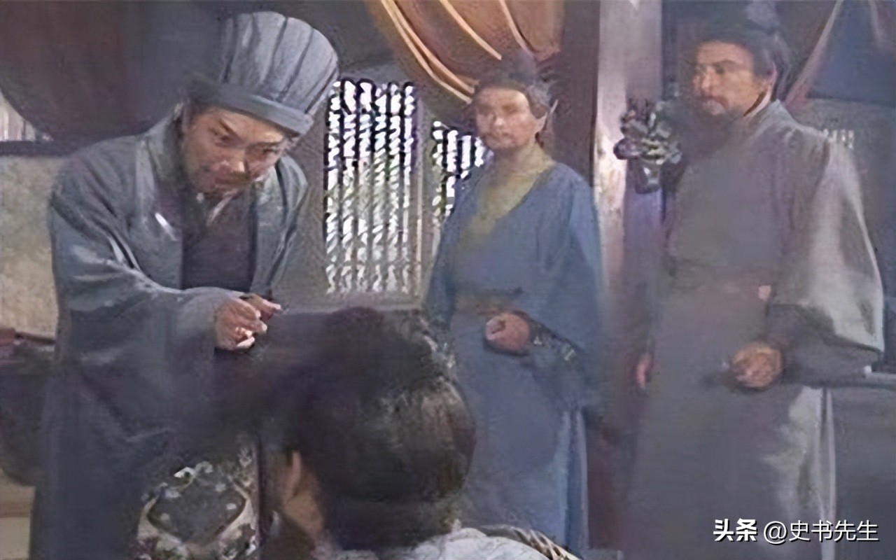 Why did Zhuge Liang behead Ma Su with tears? The reason for this is amazing! - iNEWS