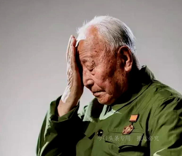 Hua Guofeng takes a back seat, and a full-time photographer visits him every year to reveal his ...